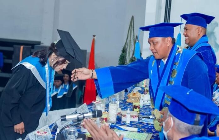 Dalam Acara Wisuda, Direktur Polikant Jelaskan Proses Akreditasi institusi