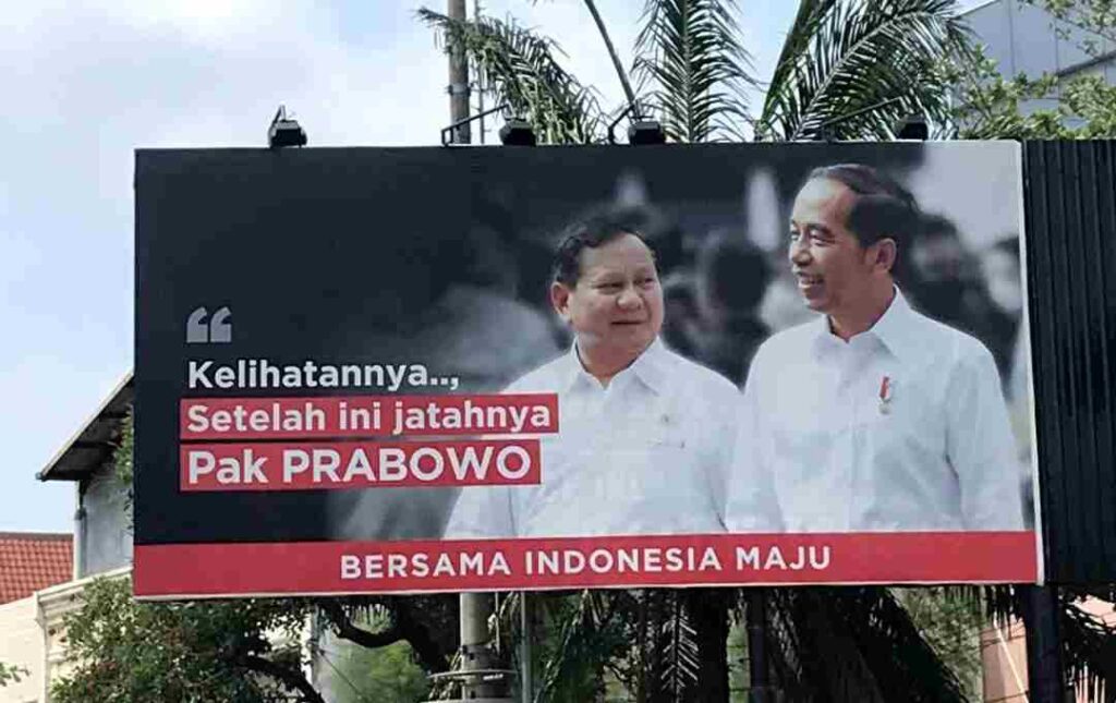 Baliho Buktikan Ketidaknetralan Jokowi di Pilpres 2024